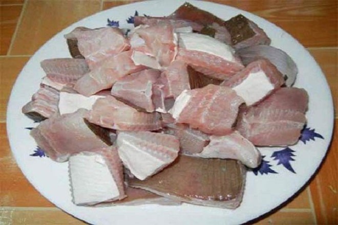 Cách nấu canh chua cá đuối thơm ngon chuẩn vị mà không bị tanh